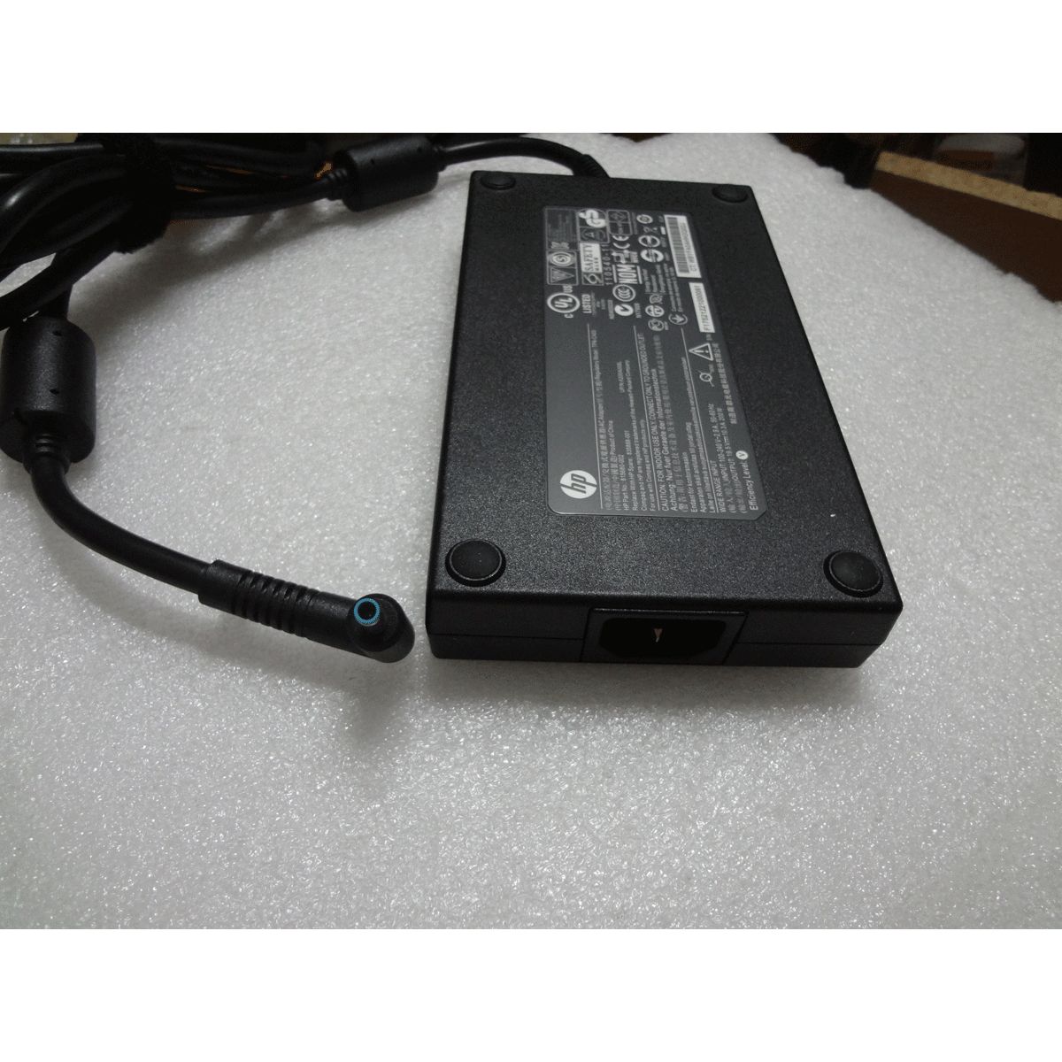 HP 200W Smart AC Adaptör (W2F75AA)